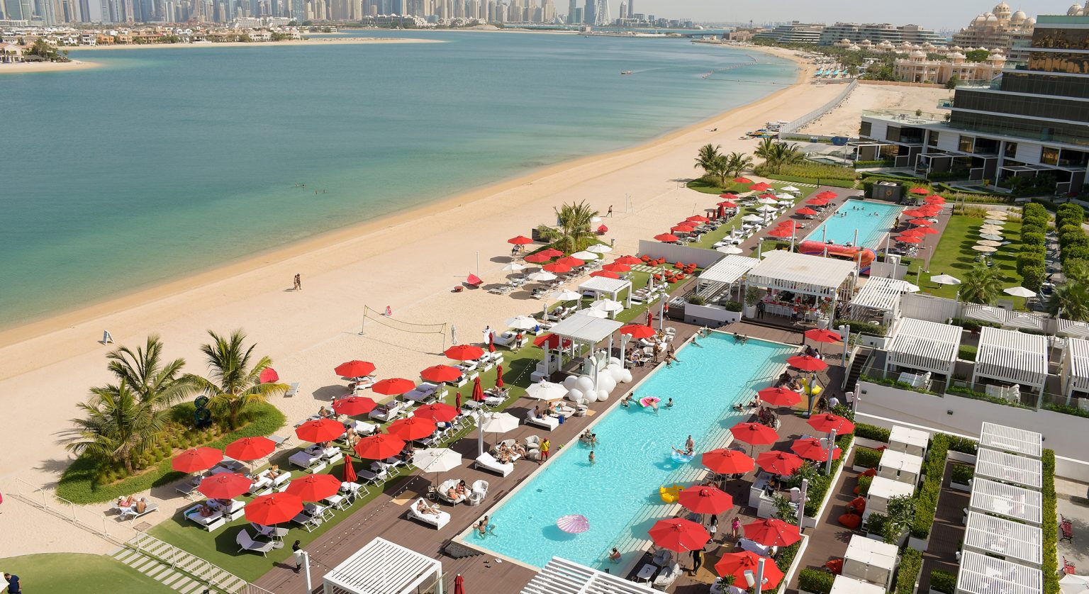 Fluid Beach Club – Poolside Vibes & Entertainment | TH8 Palm Dubai